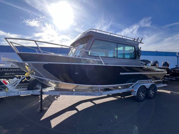 Alumaweld Horizon 24' and 26'