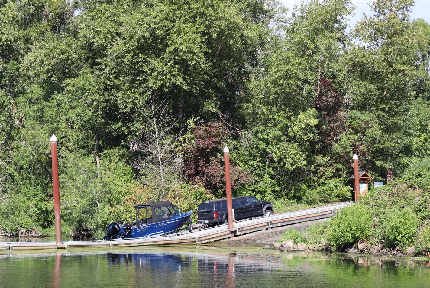 Alumaweld Intruder 24'